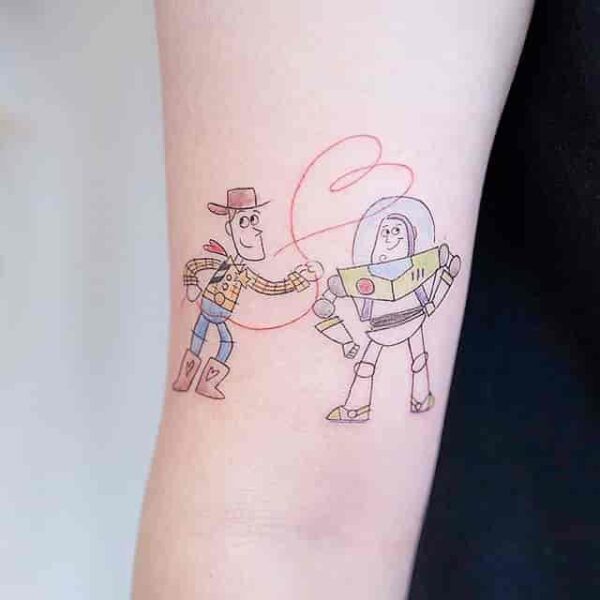 Tatuaggio Woody e Buzz: Significato, Idee e Costi | Inkme Tattoo Blog